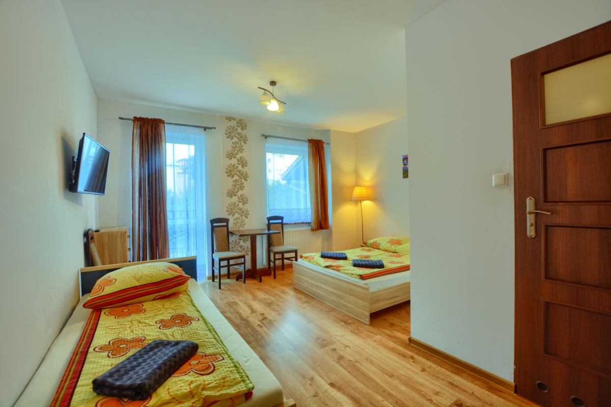 Noclegi CENTRUM Krynica Zdrój - Pokoje Gościnne 2,3,4 Osobowe Wynajem